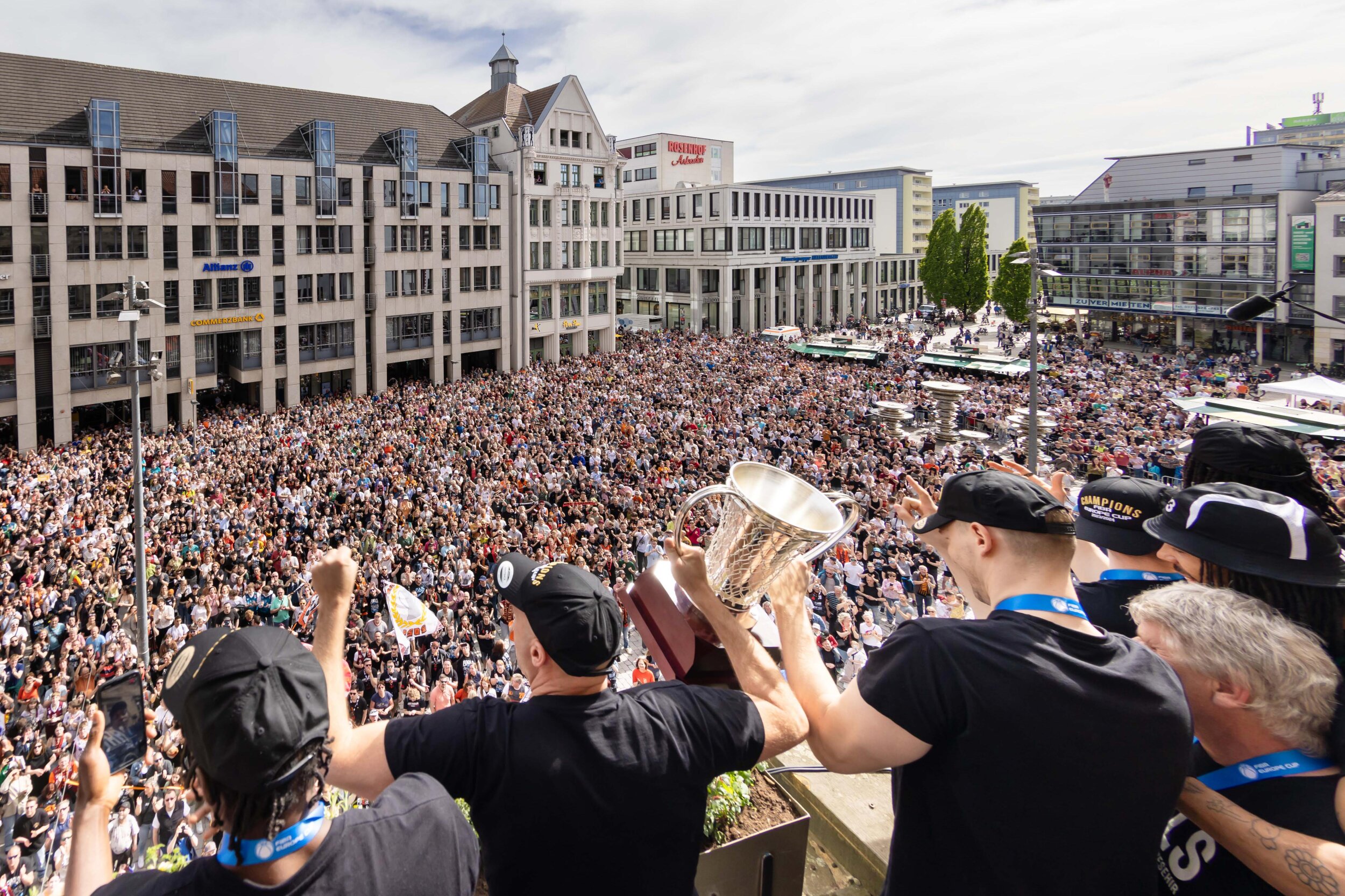 Niners Chemnitz gewinnen FIBA Europapokal: Chemnitz.de